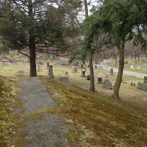 Walnut Hills Cemetary - South Brookline - 27 visitors