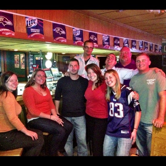 Poplar Inn - American Restaurant in Dundalk