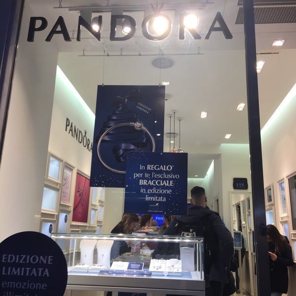 Pandora Concept Store - Jewelry Store in Roma