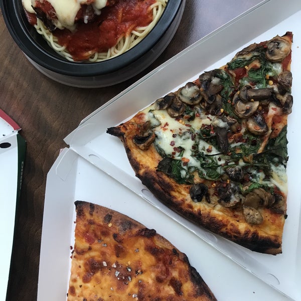 PZA Pizza-Meatball-Salad - Jamaica - Terminal 1, Landside