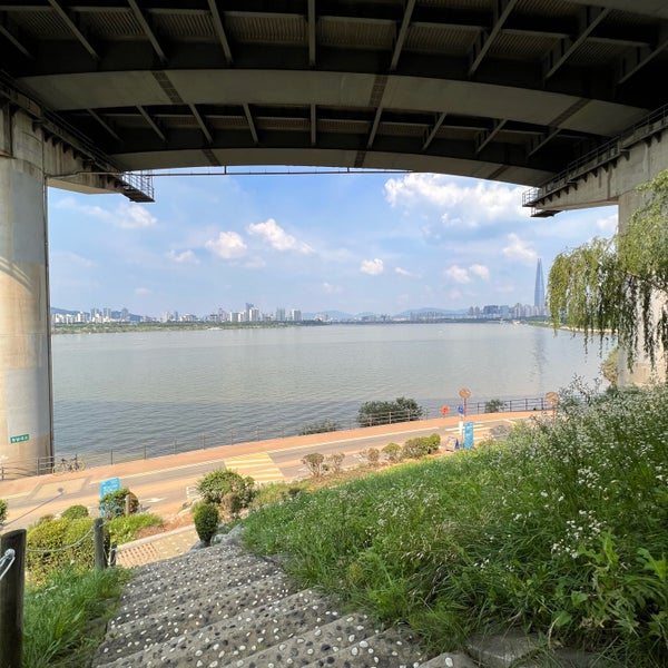 청담도로공원 (Cheongdam Road Park) - 삼성1동 - 5 tips from 294 visitors