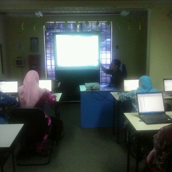 UNIT ICT iNED, UiTM SHAH ALAM - DW12 INTEKMA RESORT & CONVENTION CENTER