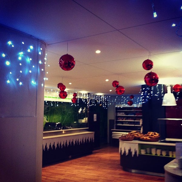 GroupM Cantine - Ternes - 4 tips from 48 visitors