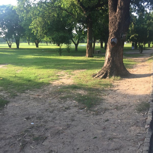 Model Town Park - 33 tips