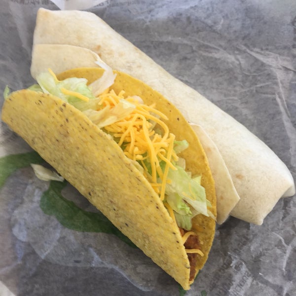 Taco Bell/Pizza Hut - Fast Food Restaurant in Camelback East