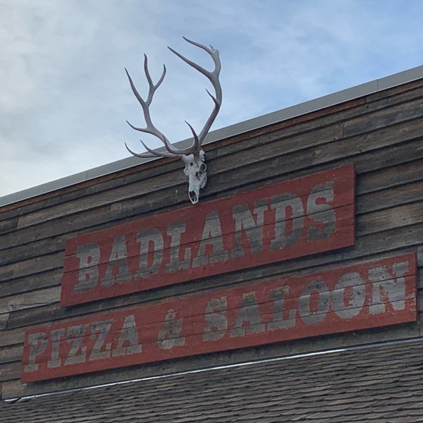 Badlands Pizza Parlor - 8 tips