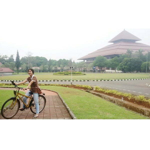 Lapangan Rotunda - Universitas Indonesia