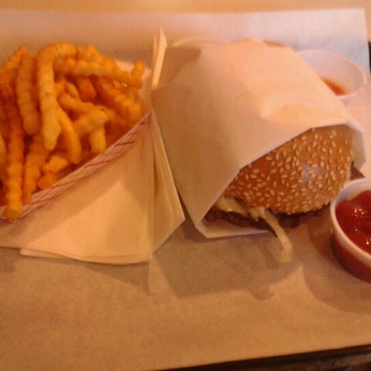 Bongo Burger - Burger Joint in Berkeley