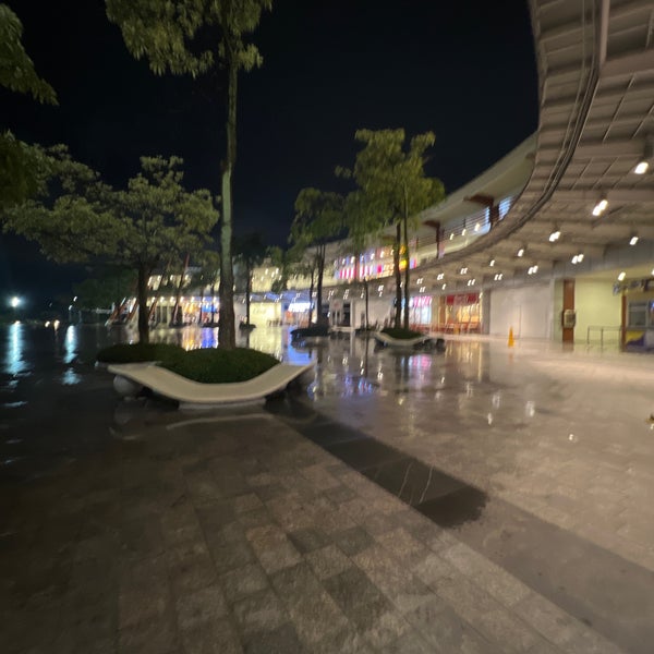 U.P.-AyalaLand TechnoHub - Business Center in Quezon City District 4