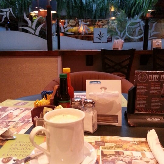 El Café Del Patio - Carmen - Avenida Central
