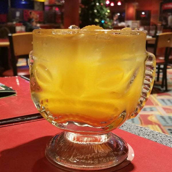 Red Robin Gourmet Burgers and Brews - Burger Joint in Detroit