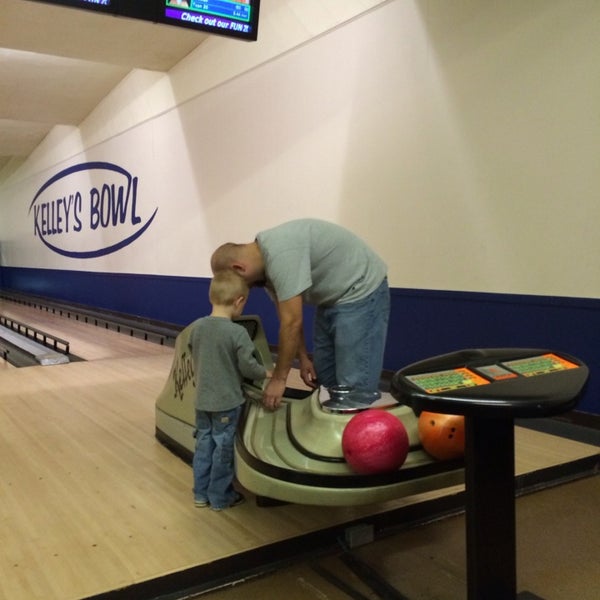 Striker's Bowl - Bowling Alley in Saint Joseph