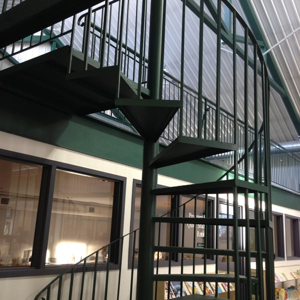 Calgary Public Library - Bowness Library - Library in Calgary