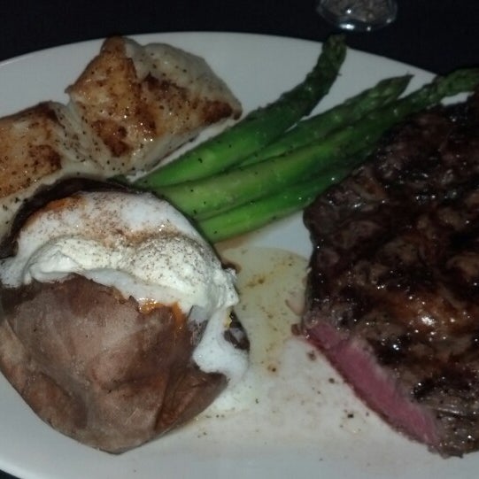 Stoney River Legendary Steaks - Restaurant