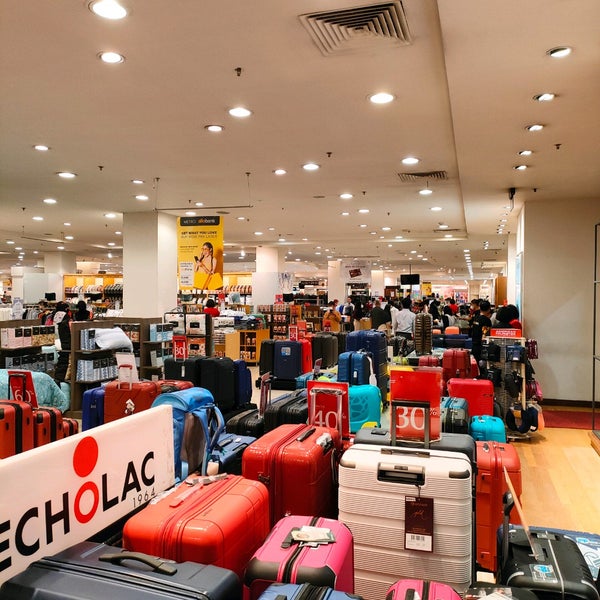 METRO Department Store - Kebayoran Lama - Pondok Indah Mall 1