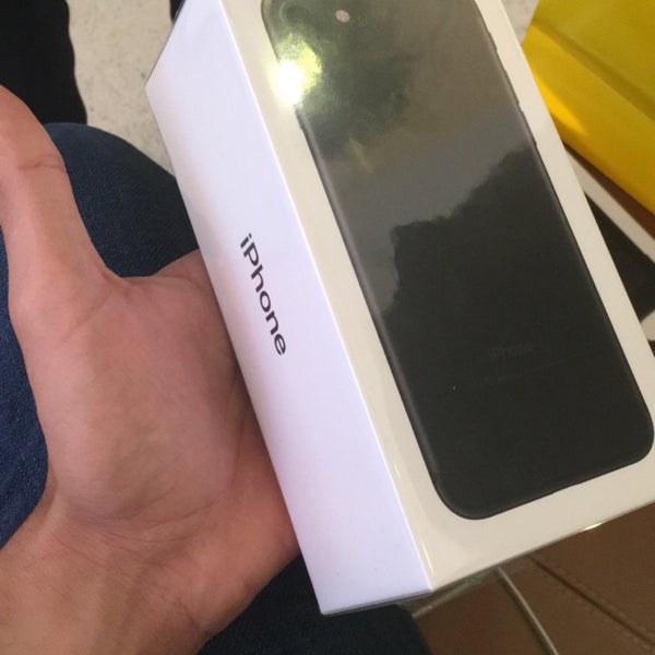 Apple Selfridges - 1 tip from 339 visitors