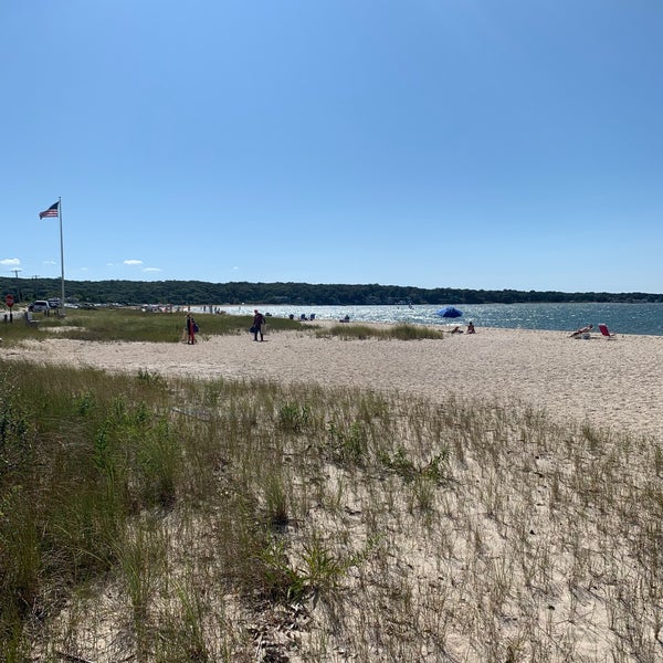 Foster Memorial Beach (Long Beach) - Beach in Sag Harbor