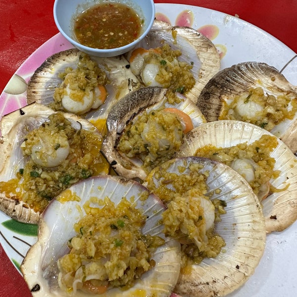ครัวลุงจ่า (Lung Ja Sea Food) - Seafood Restaurant