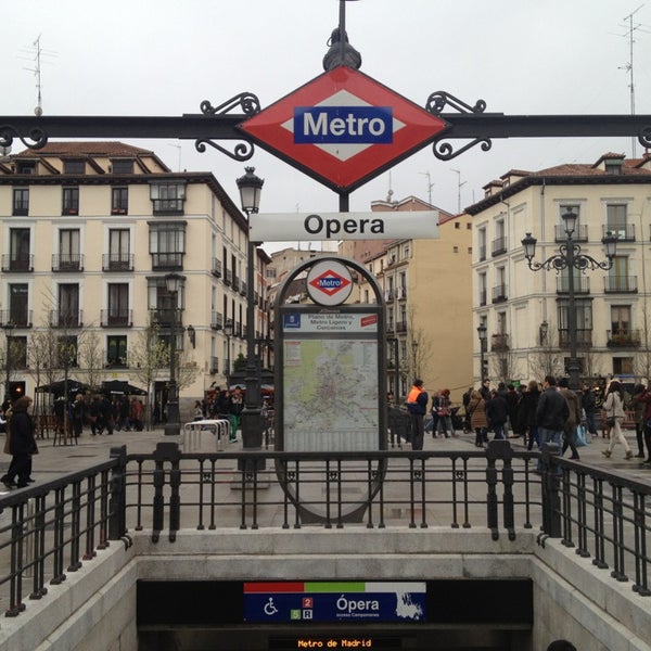 Metro Ópera - Metro Station in Madrid