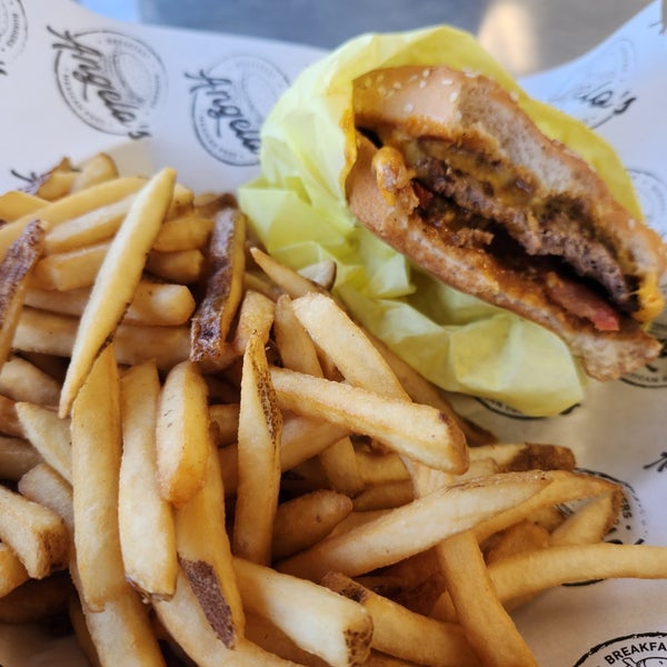 Angelo's Burgers - Diner in West Anaheim