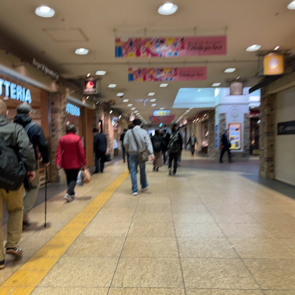 京王モール (KEIO MALL) - Shopping Mall in 新宿区
