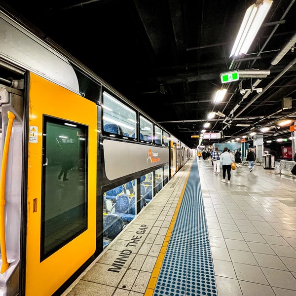 Hurstville Station - Rail Station in Hurstville