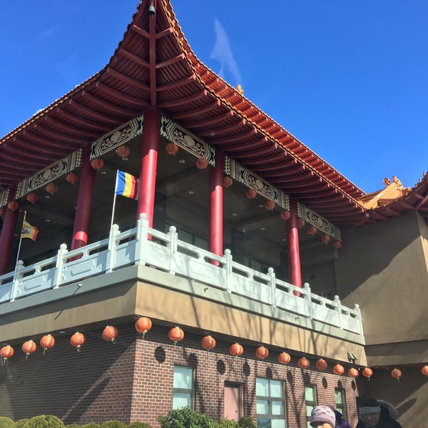 Ling Yen Mountain Temple - Temple in East Richmond