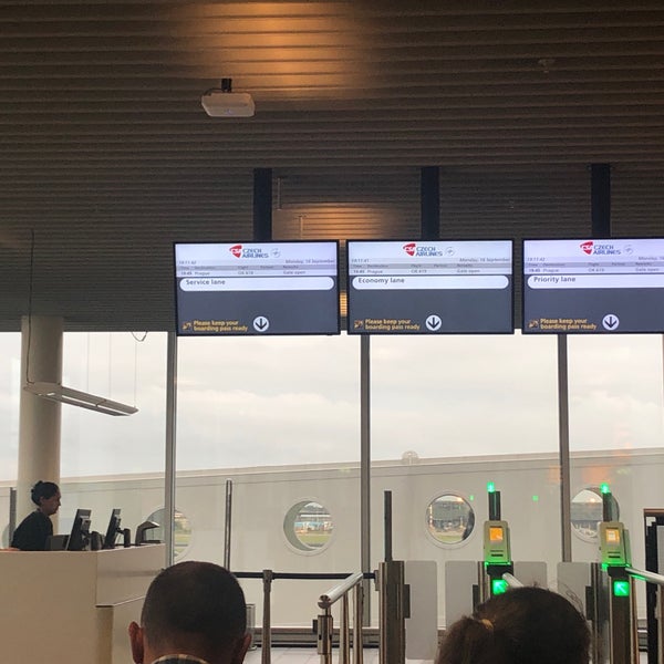 Photos at Gate B35 - 3 tips from 1540 visitors