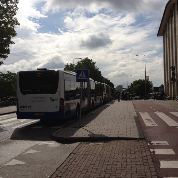 Busstation Amsterdam Amstel - Stadsdeel Oost - Amsterdam, Noord-Holland