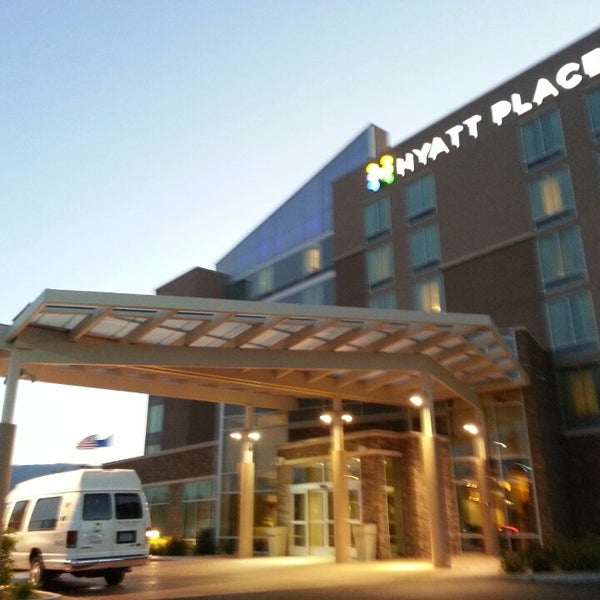 Photos at Hyatt Place Reno-Tahoe Airport - Hotel in Reno