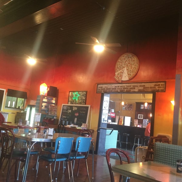 Pizza House - Midtown - 312 E Commercial St