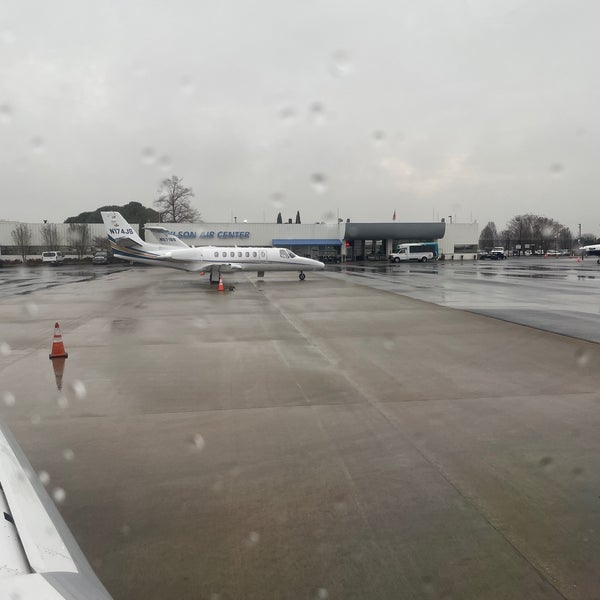 Wilson Air Center - 4 tips from 989 visitors