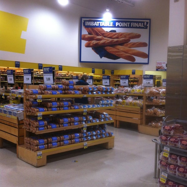 Maxi & Cie - Grocery Store in St-Laurent