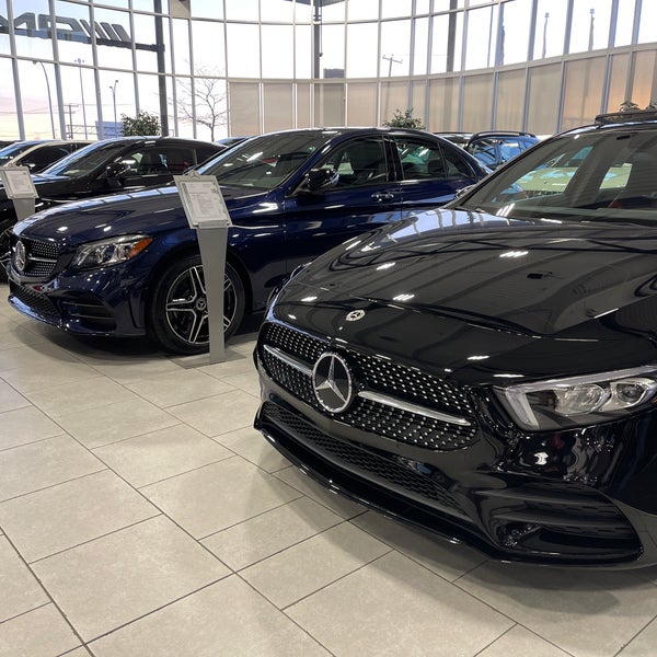 Photos at Mercedes-Benz Laval - Chomedey - 3131 Autoroute 440 Ouest