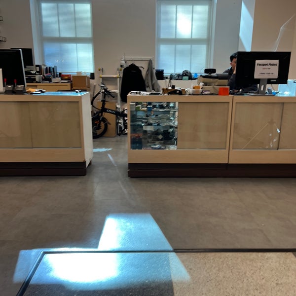 Sinclair Centre - Shopping Mall in Vancouver