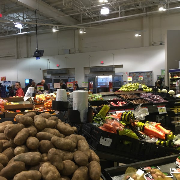 Photos at Walmart Supercentre - Renfrew-Collingwood - 31 tips from 2190 ...