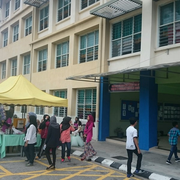 Photos at SMK TTDI Jaya - 6 tips