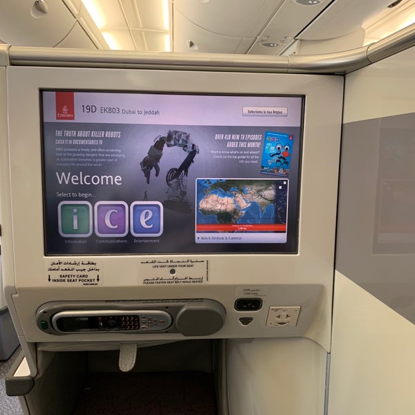 Emirates Flight 803 - مطار دبي الدولي - DXB Airport