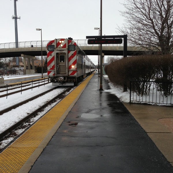 Metra - West Chicago - 10 tips from 600 visitors