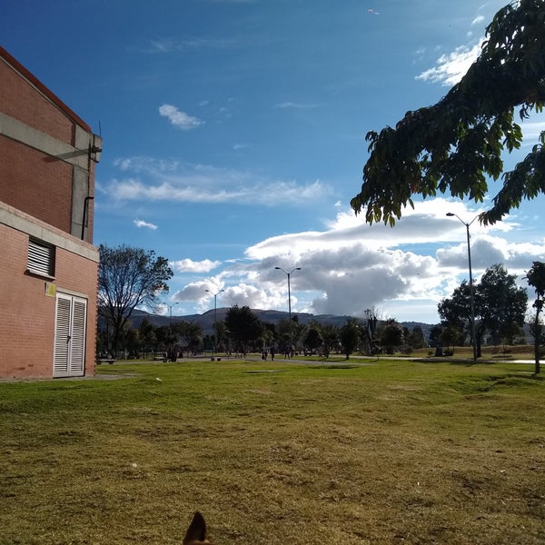 Parque Metropolitano El Tunal - Park in Bogotá