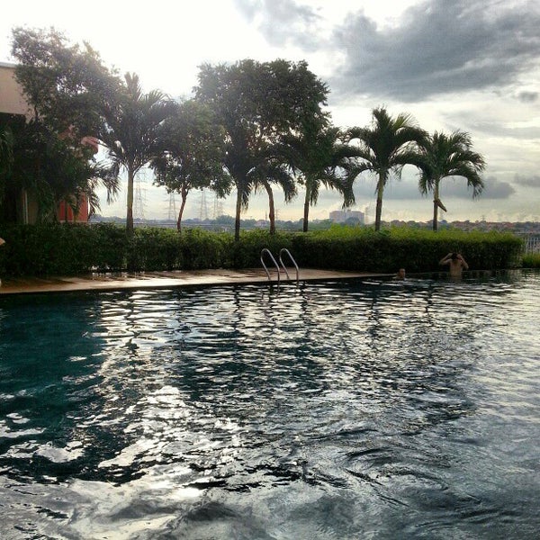 Millenniun Place Swimming Pool - Section 14/1