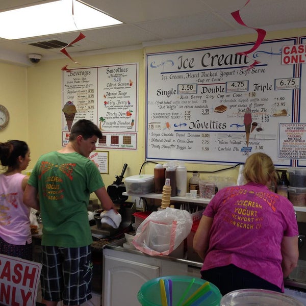 Photos at Lighthouse Ice Cream & Yogurt - Ice Cream Parlor in Ocean Beach