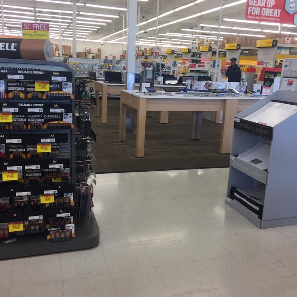 OfficeMax (Now Closed) - 30701 Dyer St