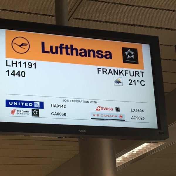 Photos at Gate A62 - Kloten, Zürich