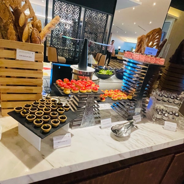 MAS Golden Lounge - Satellite - 138 tips