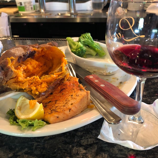 Lucky's Steakhouse - 26 tips
