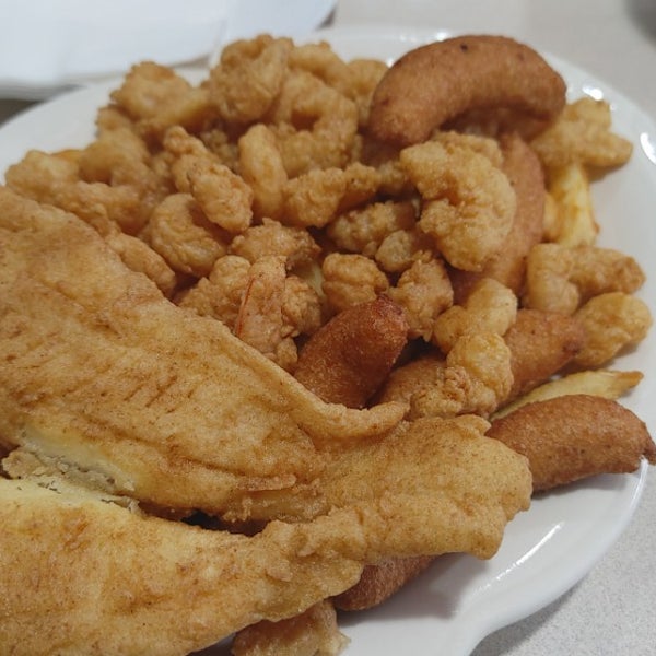 Harbor Inn Seafood - 11 tips