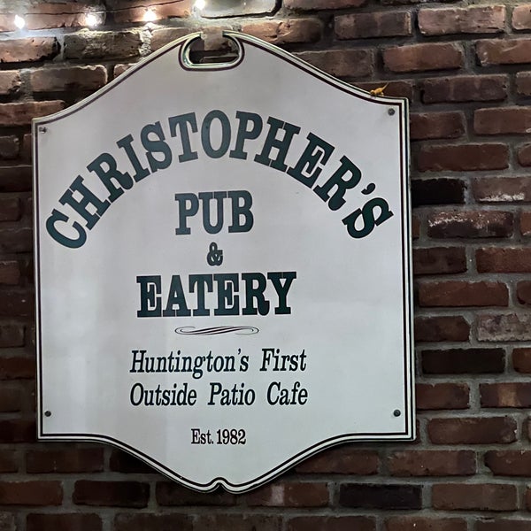 Christopher's of Huntington - Pub in Huntington