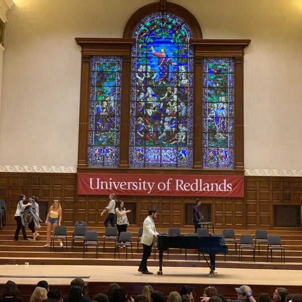 Memorial Chapel, University of Redlands - Church in North Redlands