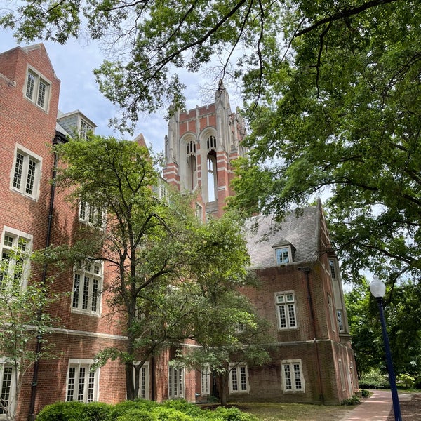 Boatwright Memorial Library - University of Richmond - 28 Westhampton Way